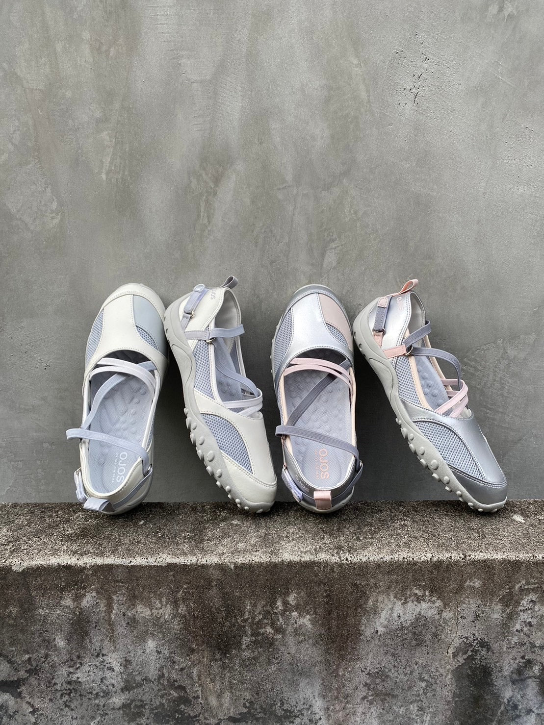 Ojos Strap Embossed Toe Shoes – DALAC SEOUL